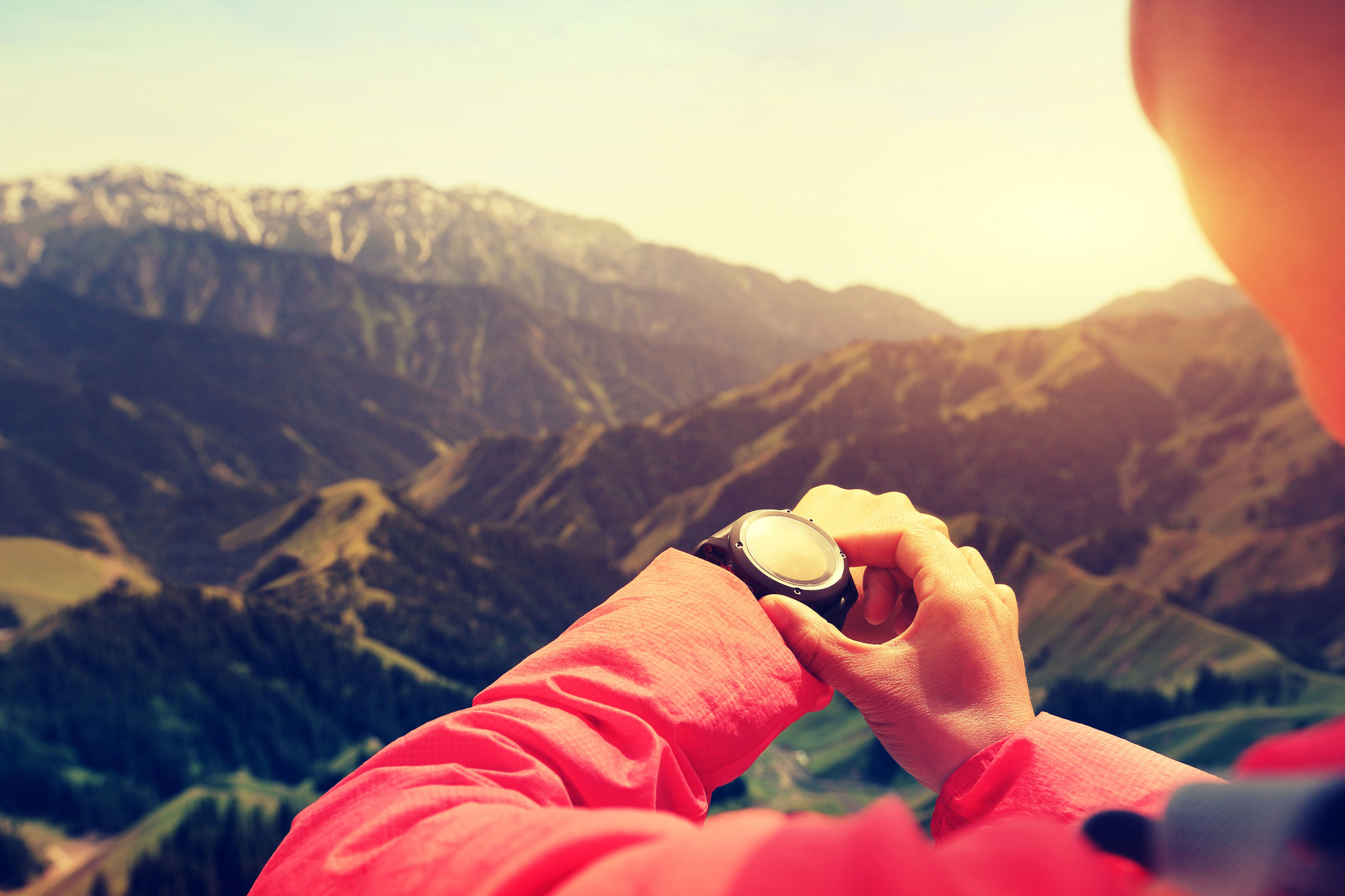 3 Best GPS Watches for Hiking with Pros and Cons